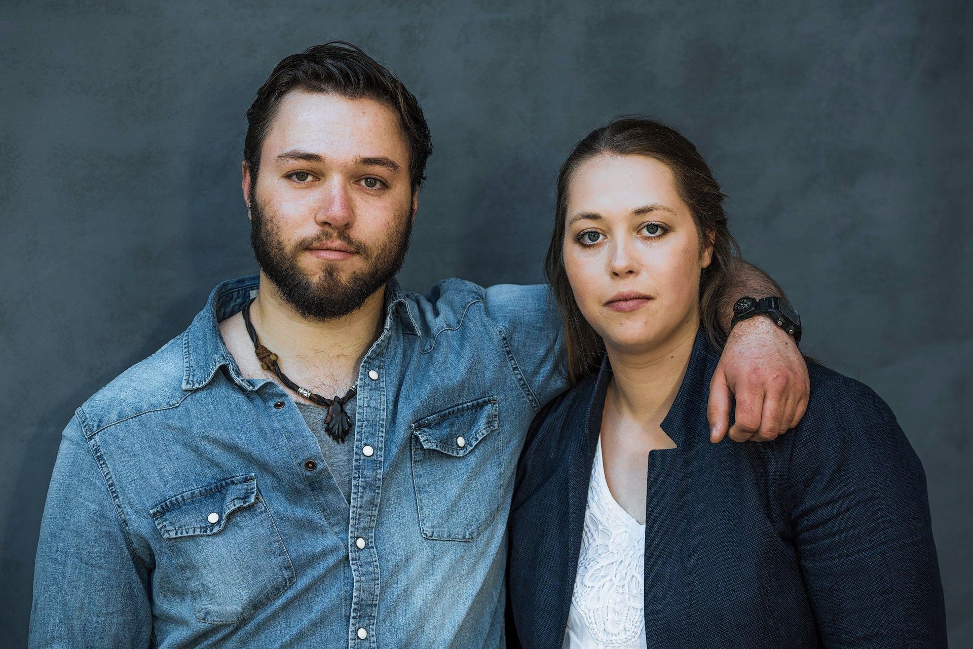 Yonathan en zijn zusje willen weten wie hun vader is: 'Ik mis een deel ...