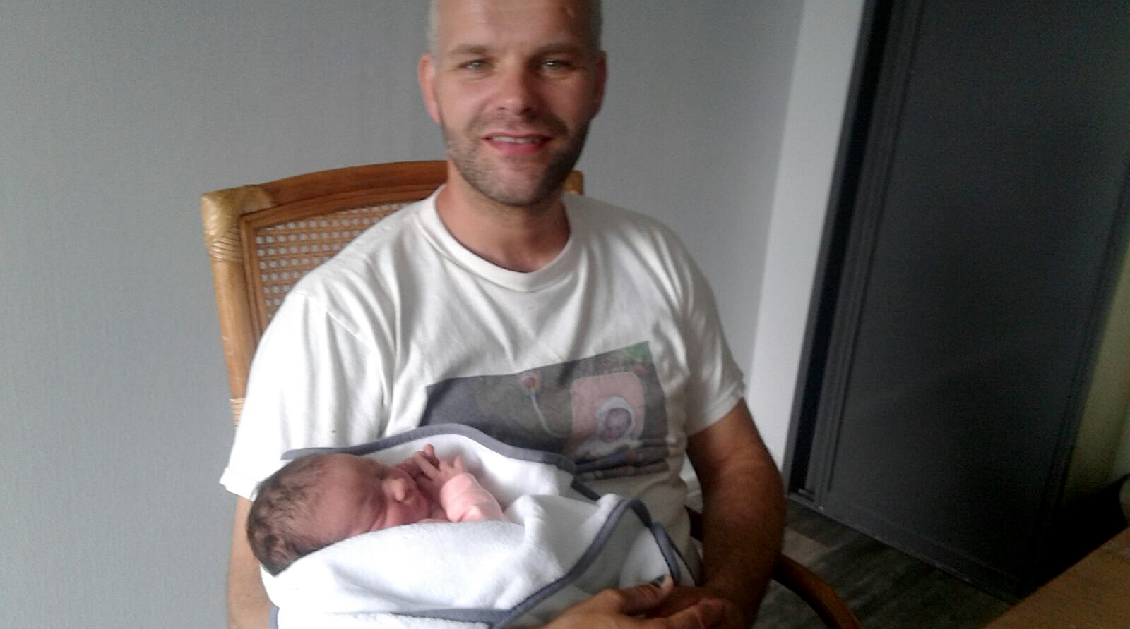 Foto: Boer Johan vader van een dochtertje | RTL Boulevard | RTL.nl