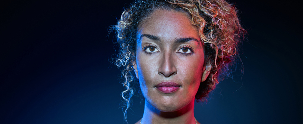 Soundos El Ahmadi in Expeditie Robinson | RTL Boulevard | RTL.nl