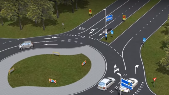 Rotonde rijden altijd lastig: 'Je hebt veel meer dode hoeken'