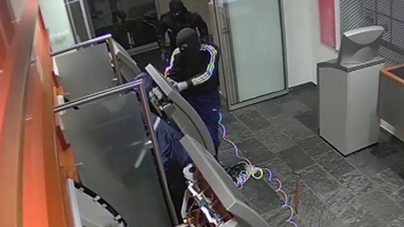 Politie toont beelden van Audi-bende, de criminelen achter ...