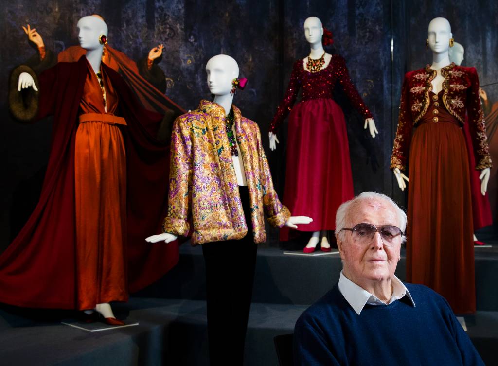 Modeontwerper Hubert de Givenchy overleden | RTL Boulevard | RTL.nl