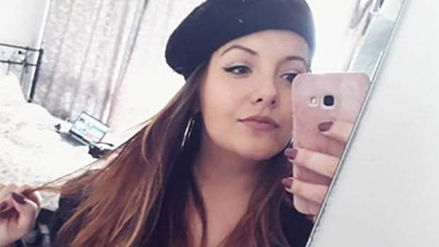 Jade (21) werd getroost door onbekende na paniekaanval op station