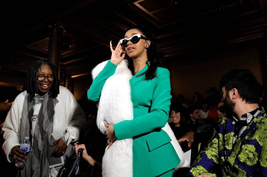 Cardi B koopt Lamborghini's met Offset