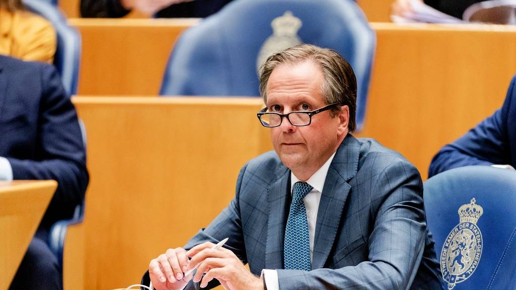 Priveleven Alexander Pechtold geen invloed op positie