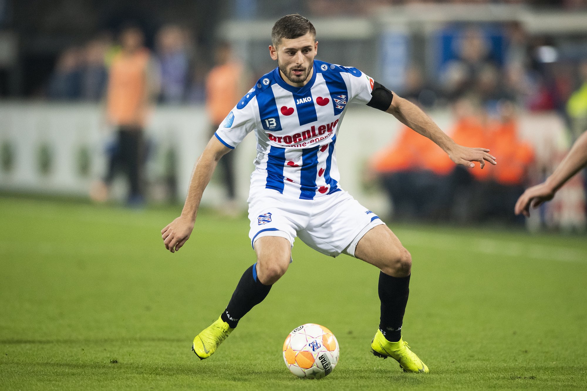 'Chelsea geïnteresseerd in Heerenveen-smaakmaker Zeneli'