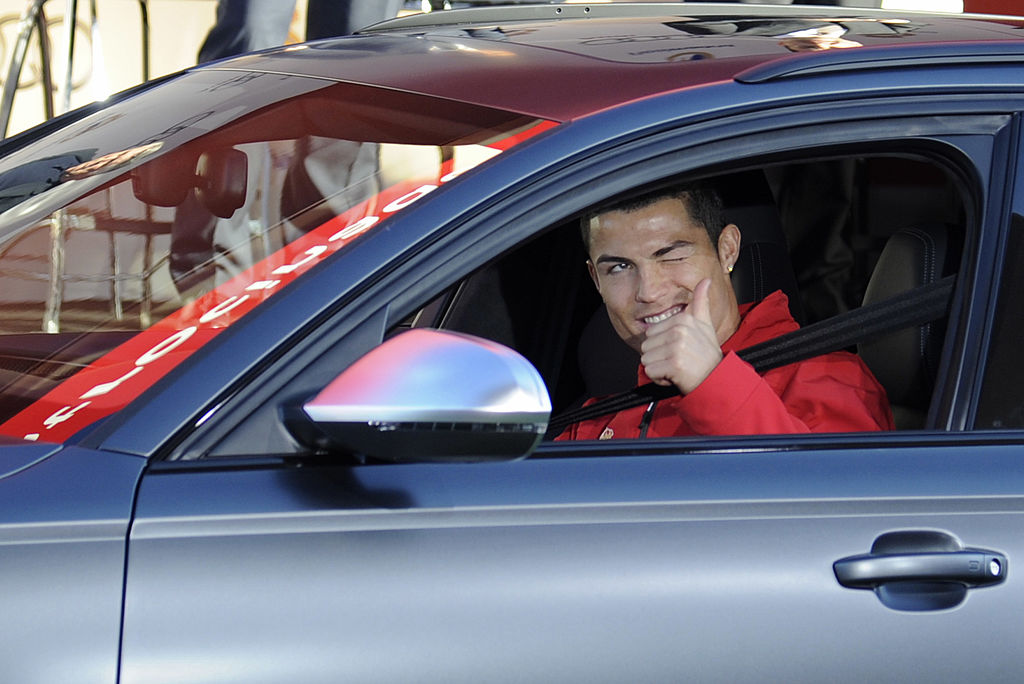 Cristiano Ronaldo bezit duurste auto ter wereld
