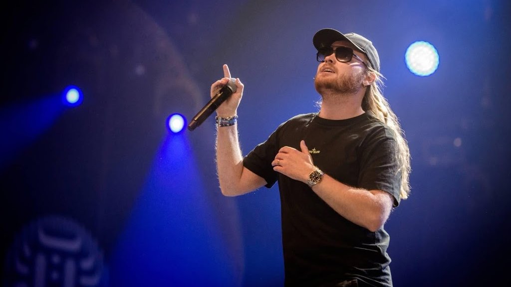 Rapper Donnie wordt voor het eerst vader