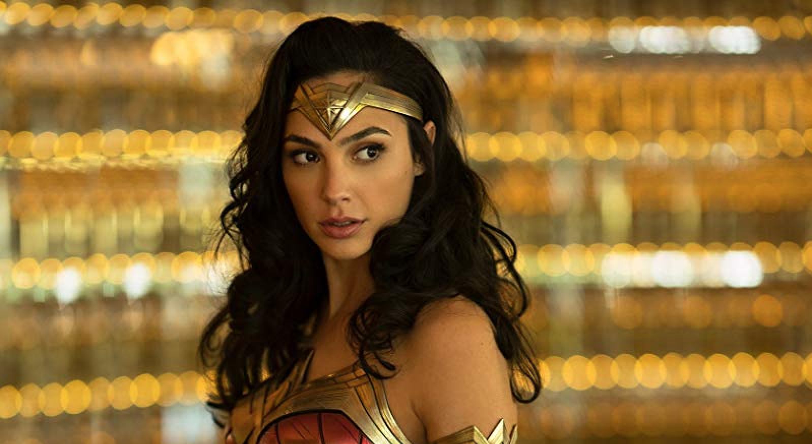 Wonder Woman maakt grandioze terugkeer in nieuwe trailer
