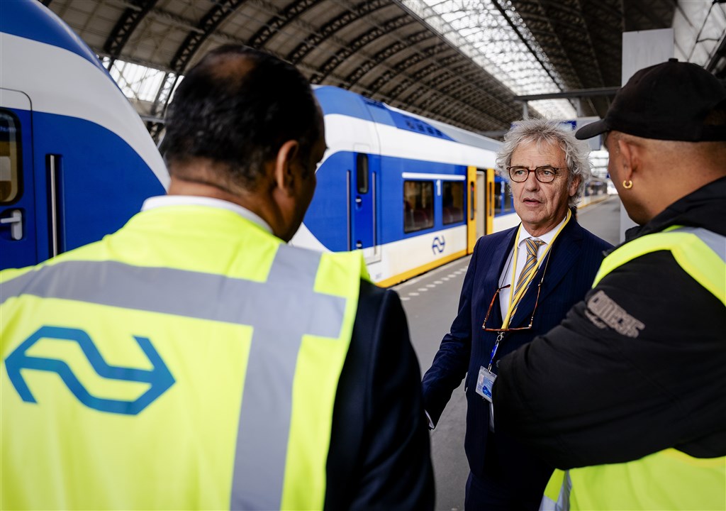 Ook NS stuurt uitzendkrachten de laan uit door nieuwe arbeidswet