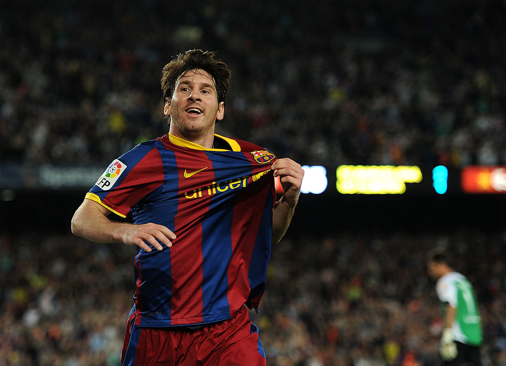 Messi vroeg slechts één keer in zijn carrière zelf het shirt van een ...