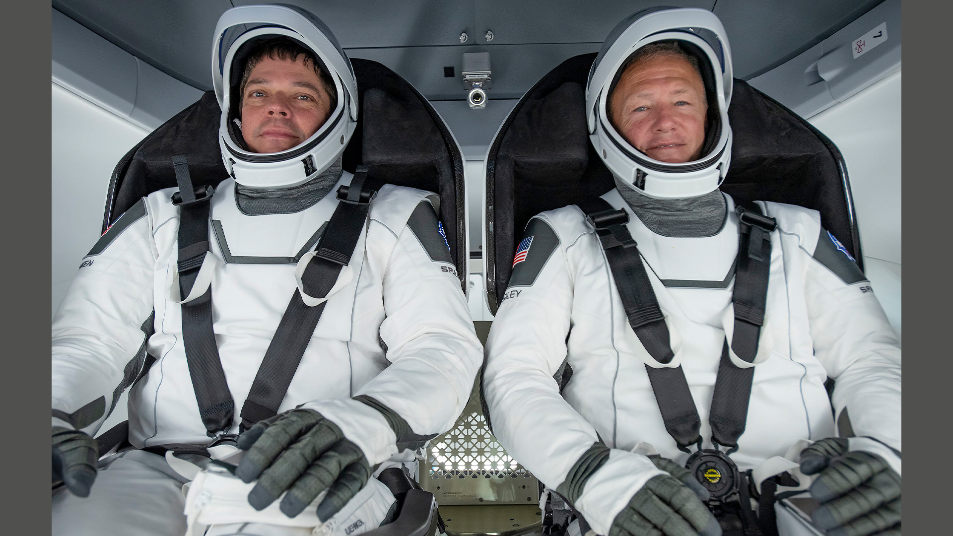 Historische lancering: dit zijn de astronauten (en hun vrouwen)