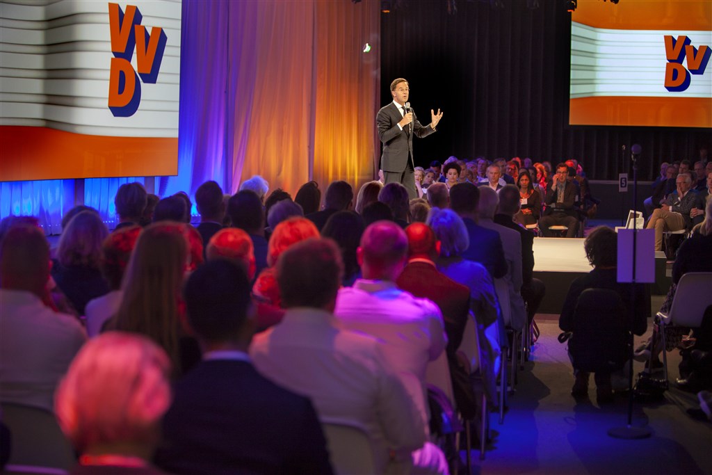 VVD-prominenten willen Rutte weer als lijsttrekker: 'Gewoon blijven Mark!'