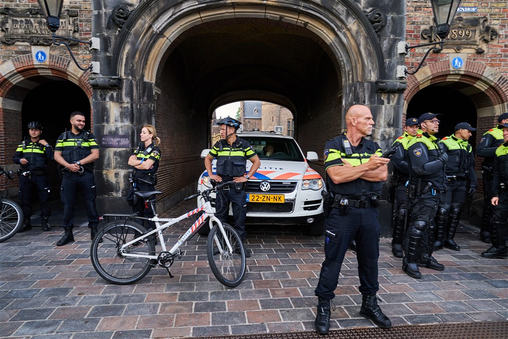 Defensie naar Den Haag om binnenstad af te zetten