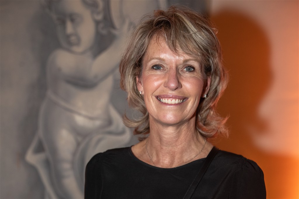 Anky van Grunsven per ambulance afgevoerd na val van paard: 'Bekken ...