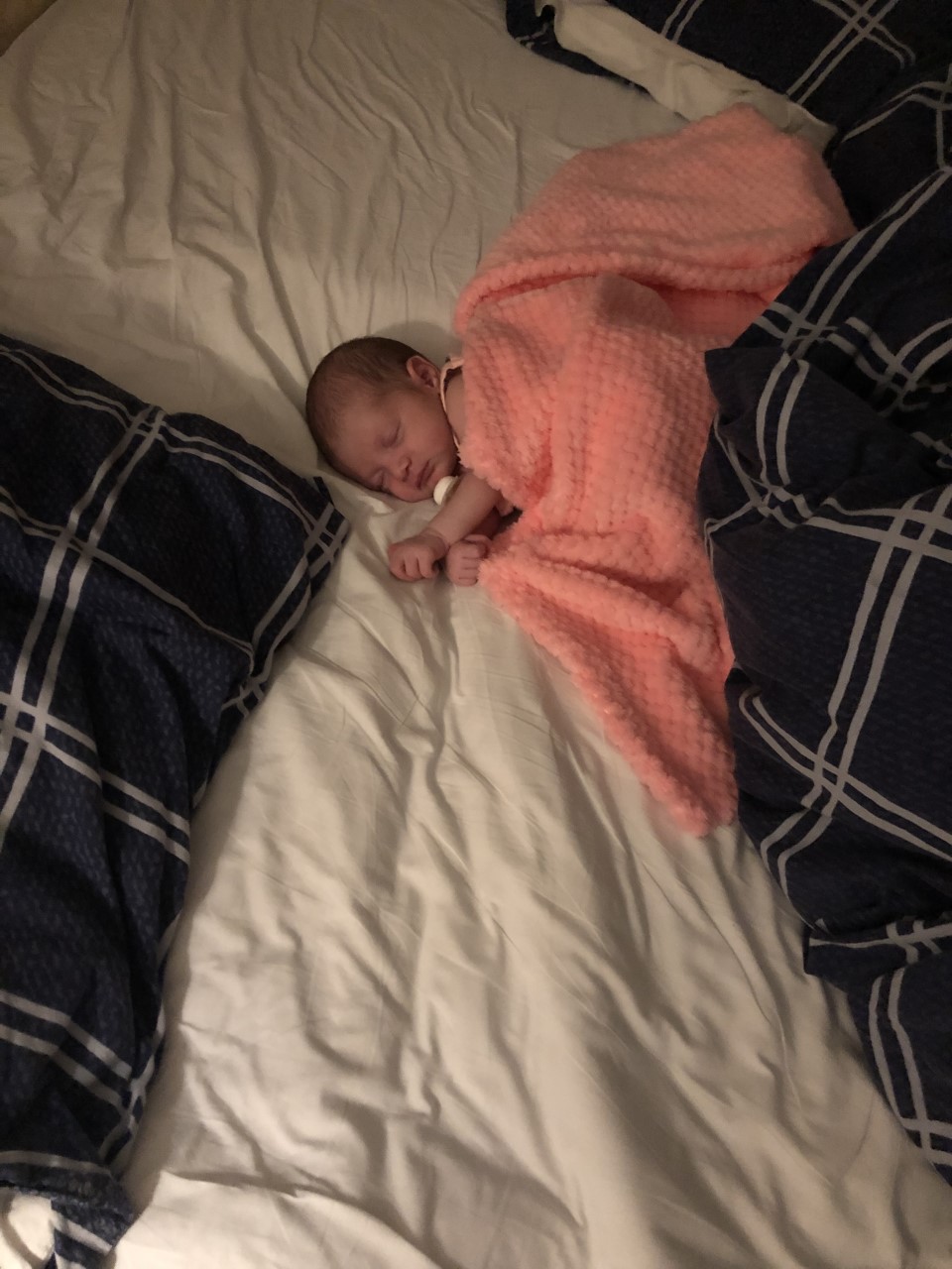 Tjakka! Emile Ratelband voor de achtste keer vader