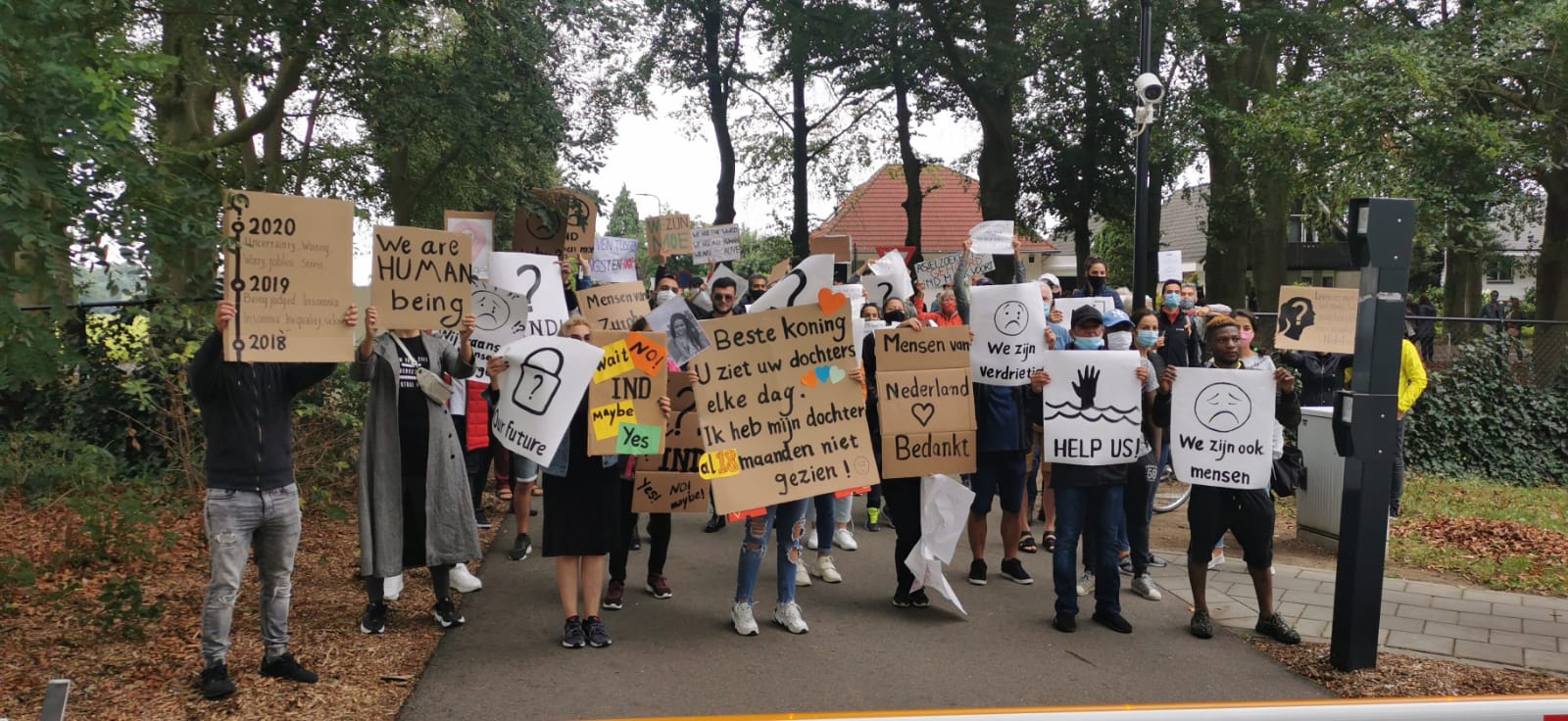 Ali en Darya demonstreren: 'Het is zo belangrijk dat het leven door kan ...