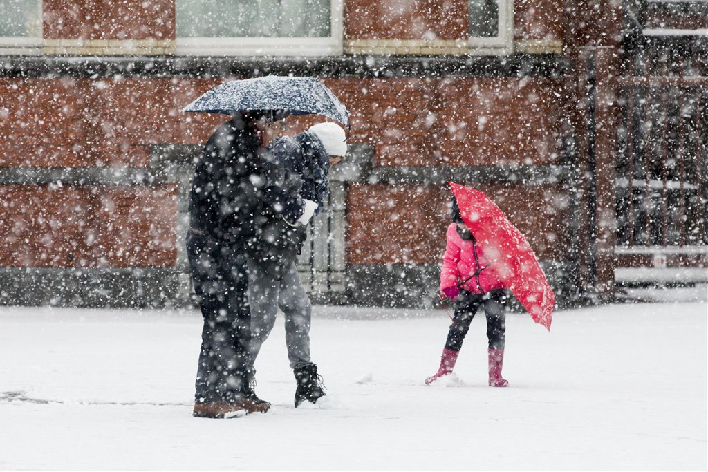 Code rood vanaf middernacht: sneeuw en harde wind in het hele land
