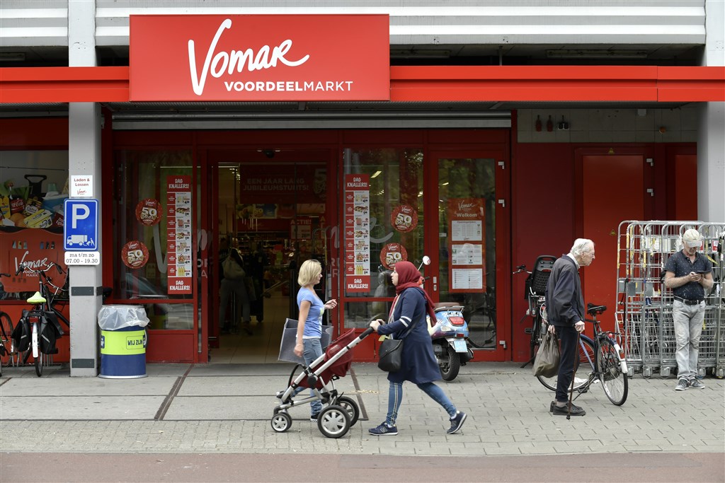 Vomar mag teamleider niet ontslaan die agressieve klant de winkel uit sloeg