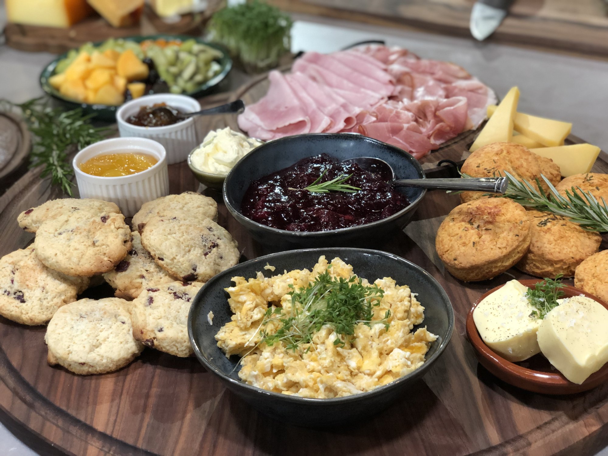 Maak een perfecte kerstbrunch met deze plank boordevol zoete en hartige ...
