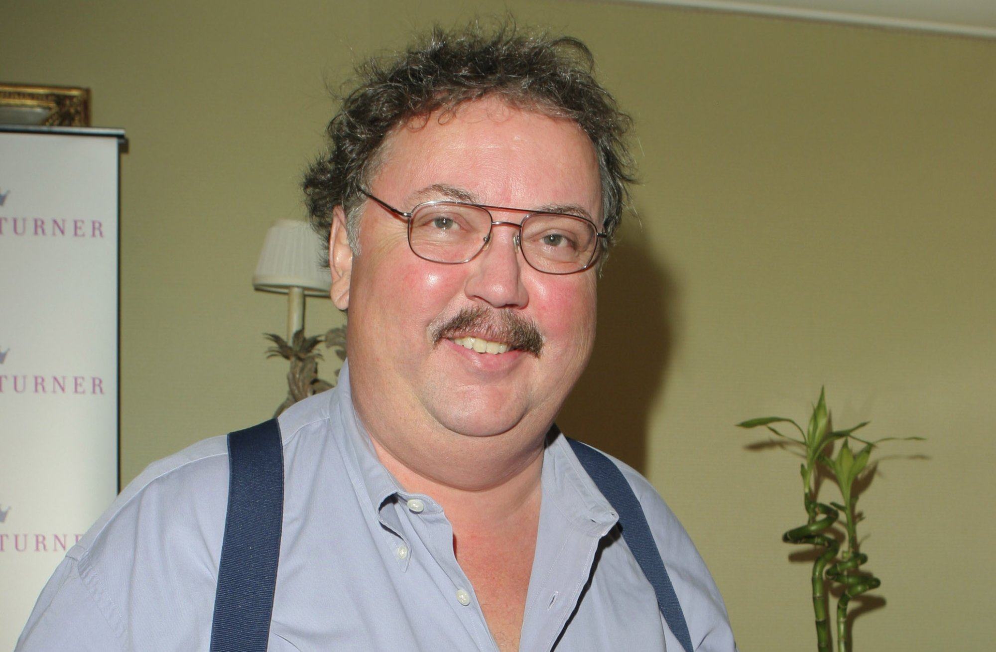 Friends-acteur Mike 'Mr. Treeger' Hagerty overleden aan bijwerking ...