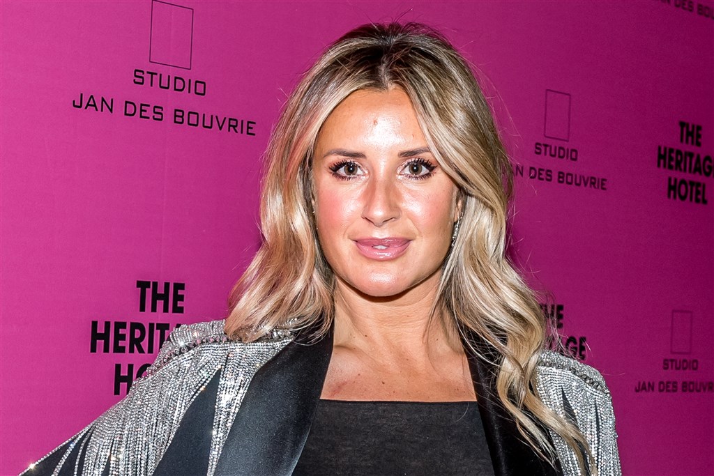 Mind the gap: Chantal Bles scheurt uit haar jurk in Londen