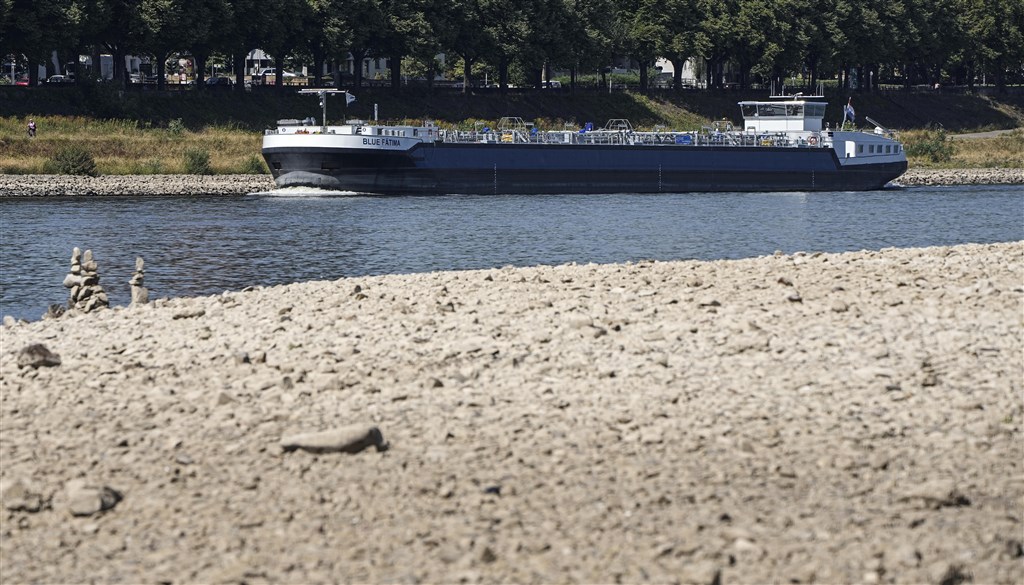 Weg uit de Randstad | Rijn in Duitsland te laag | En grootste ...