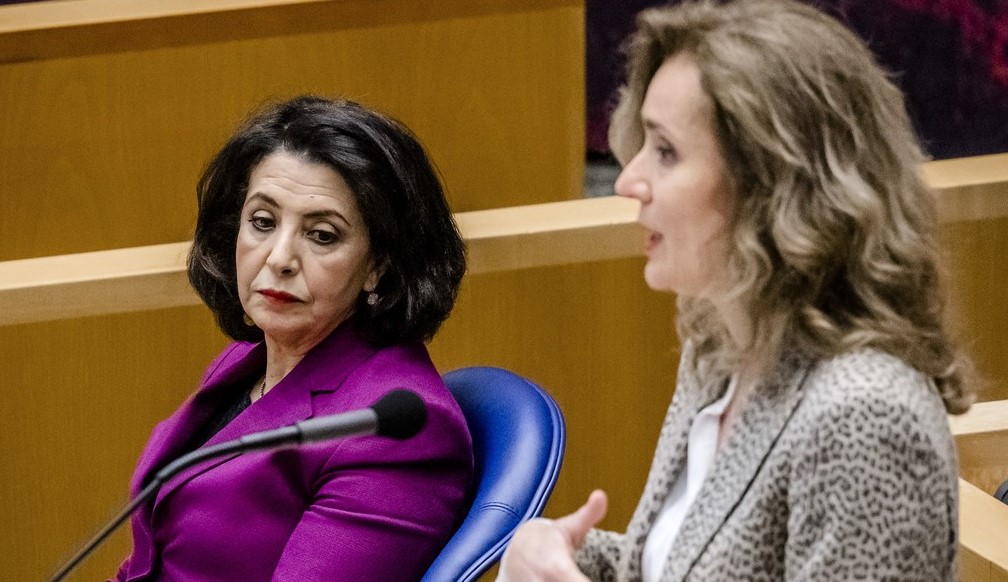 Kamervoorzitter Bergkamp: onderzoek naar Arib gaat door