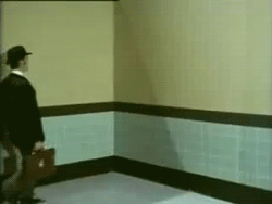 'Silly walk' van Britse komiek John Cleese houdt je opvallend fit