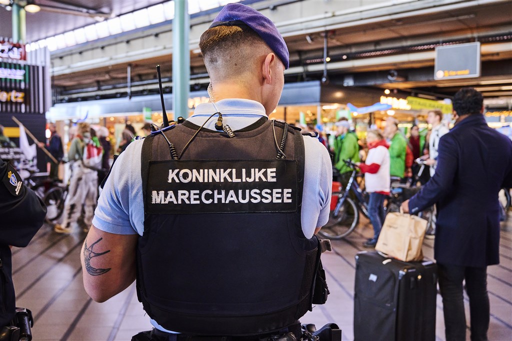 Marechaussee richt nieuwe eenheid op voor persoonsbeveiliging