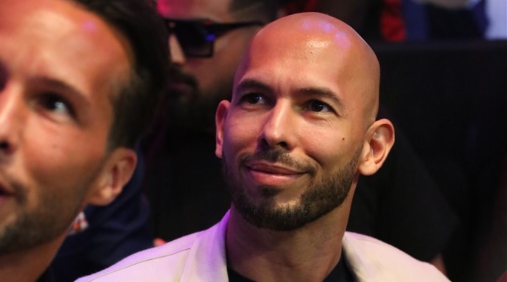 Influencer Andrew Tate zit nog minstens dertig dagen vast