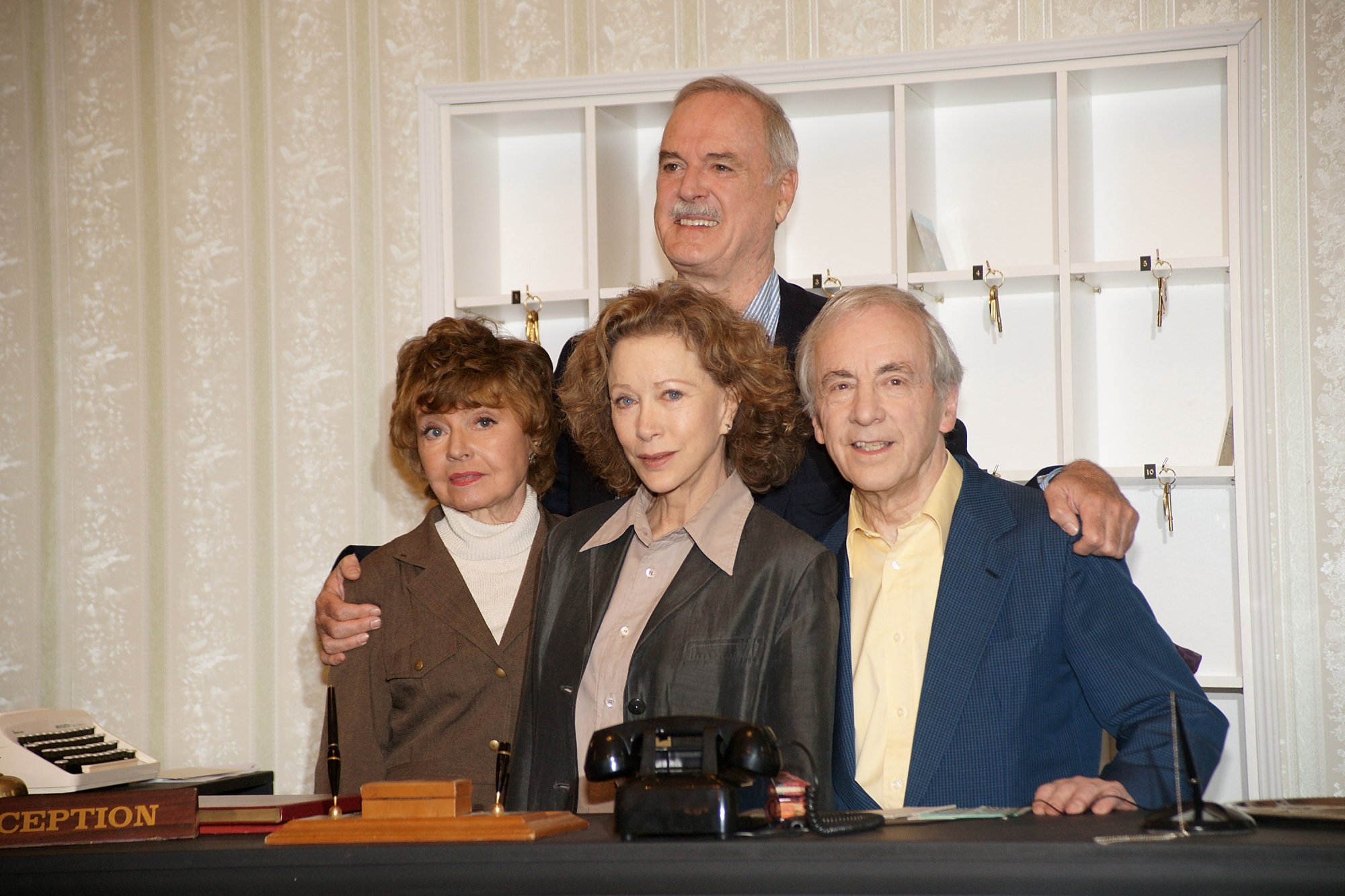 Connie Booth wist niet van nieuwe serie Fawlty Towers: 'Verbaasd'