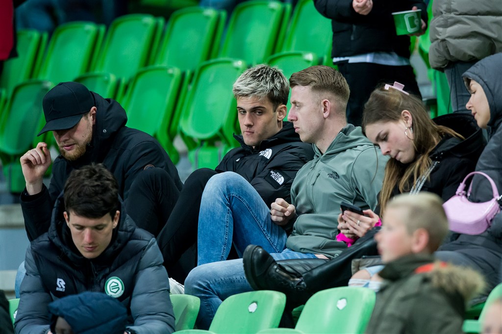 18-jarige 'malloot' die avondje FC Groningen verpestte, zit nog in cel