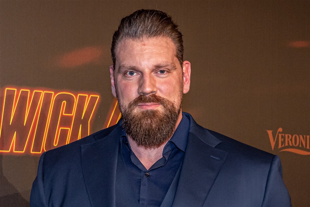 Rechter verlengt spreekverbod in zaak tussen Olivier Richters en Justin ...