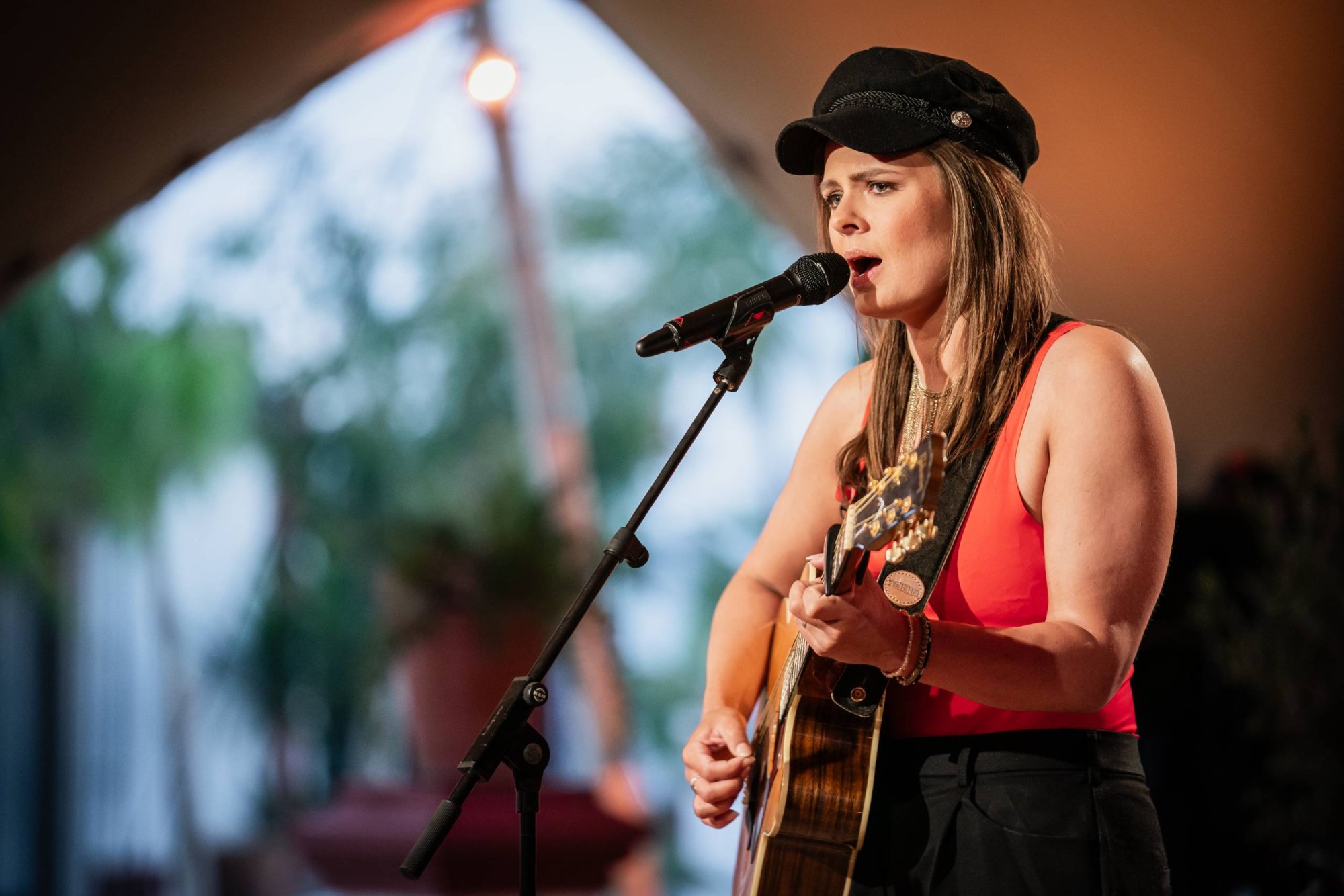 Mell van Beste Zangers cancelt optredens wegens gekneusde ribben