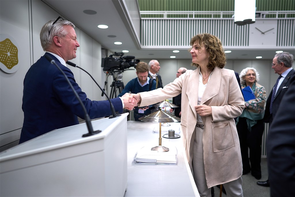 VVD diep verdeeld over opstelling senaatsfractie: 'Beschamende vertoning'