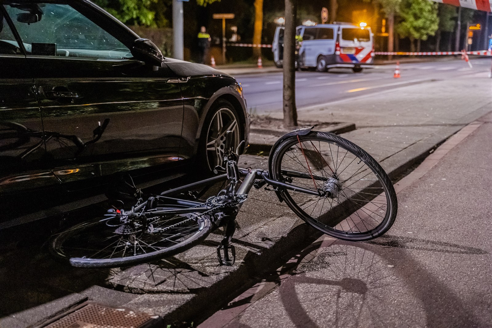 Man dood na gebruik taser door politie: acht agenten vervolgd