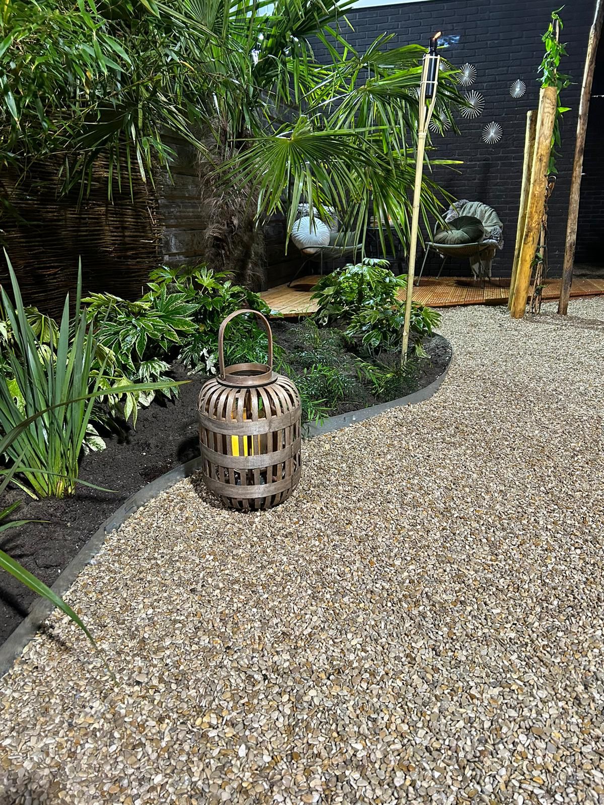 Na 4 jaar een kale tuin heeft Ingrid éindelijk haar mediterrane ...