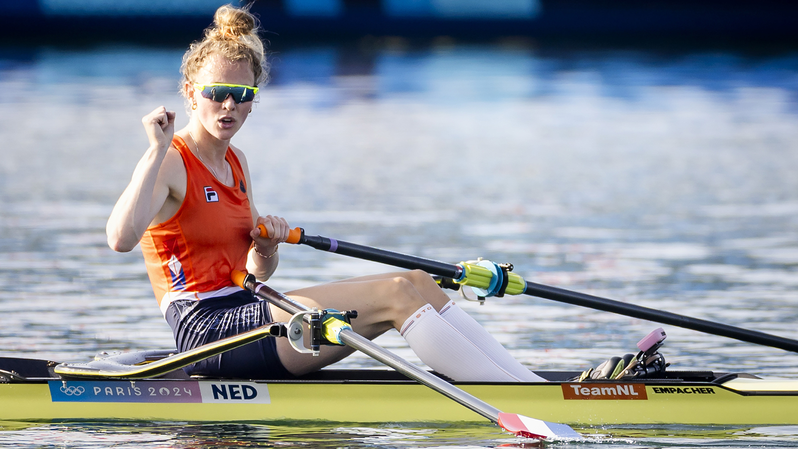 Karolien Florijn doet het! Goud in de skiff na spannende race