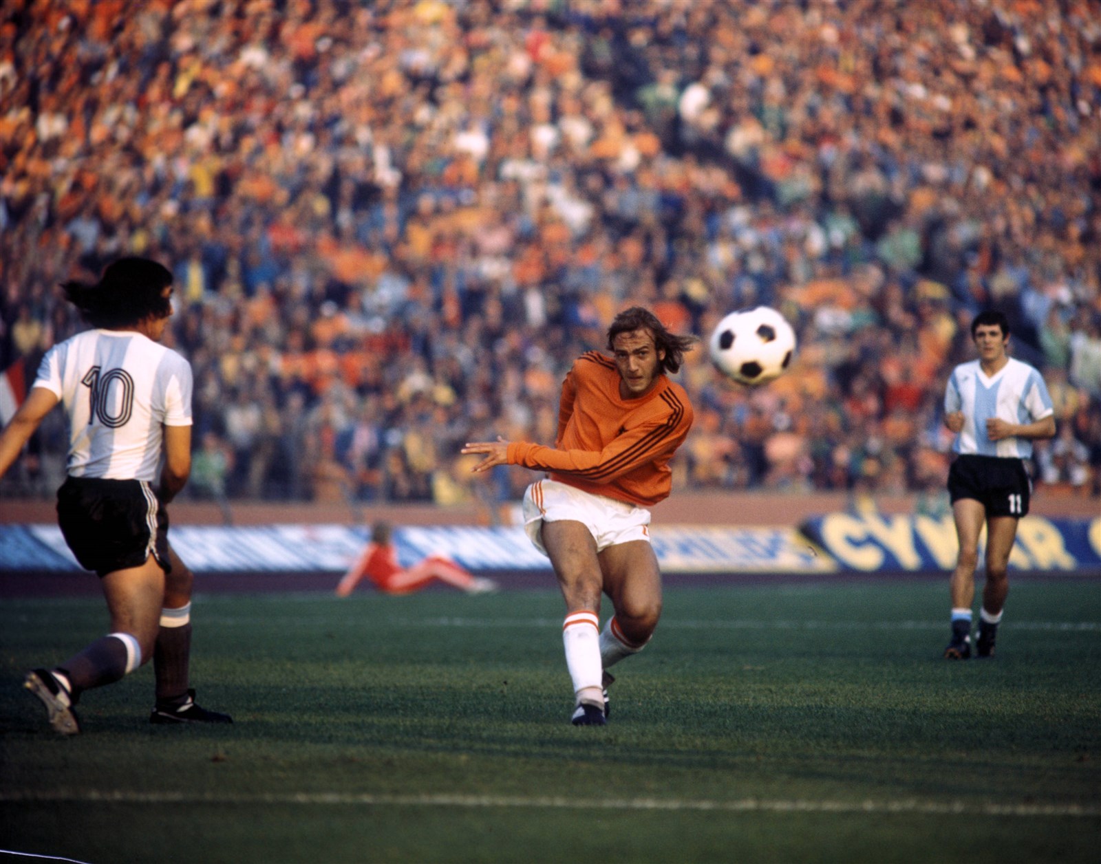 Oud-voetballer Johan Neeskens (73) overleden