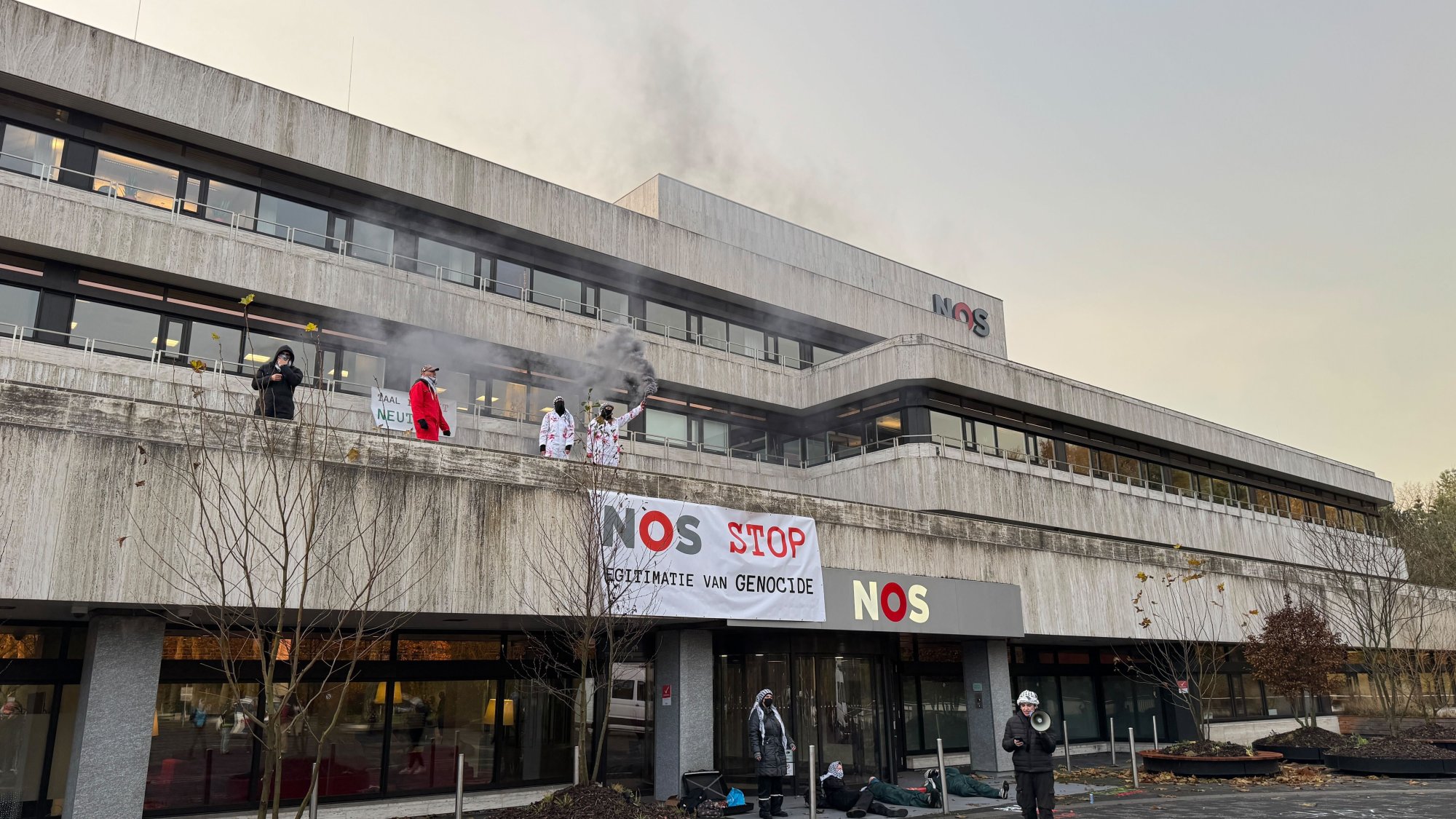Pro-Palestinademonstranten blokkeren NOS-gebouw