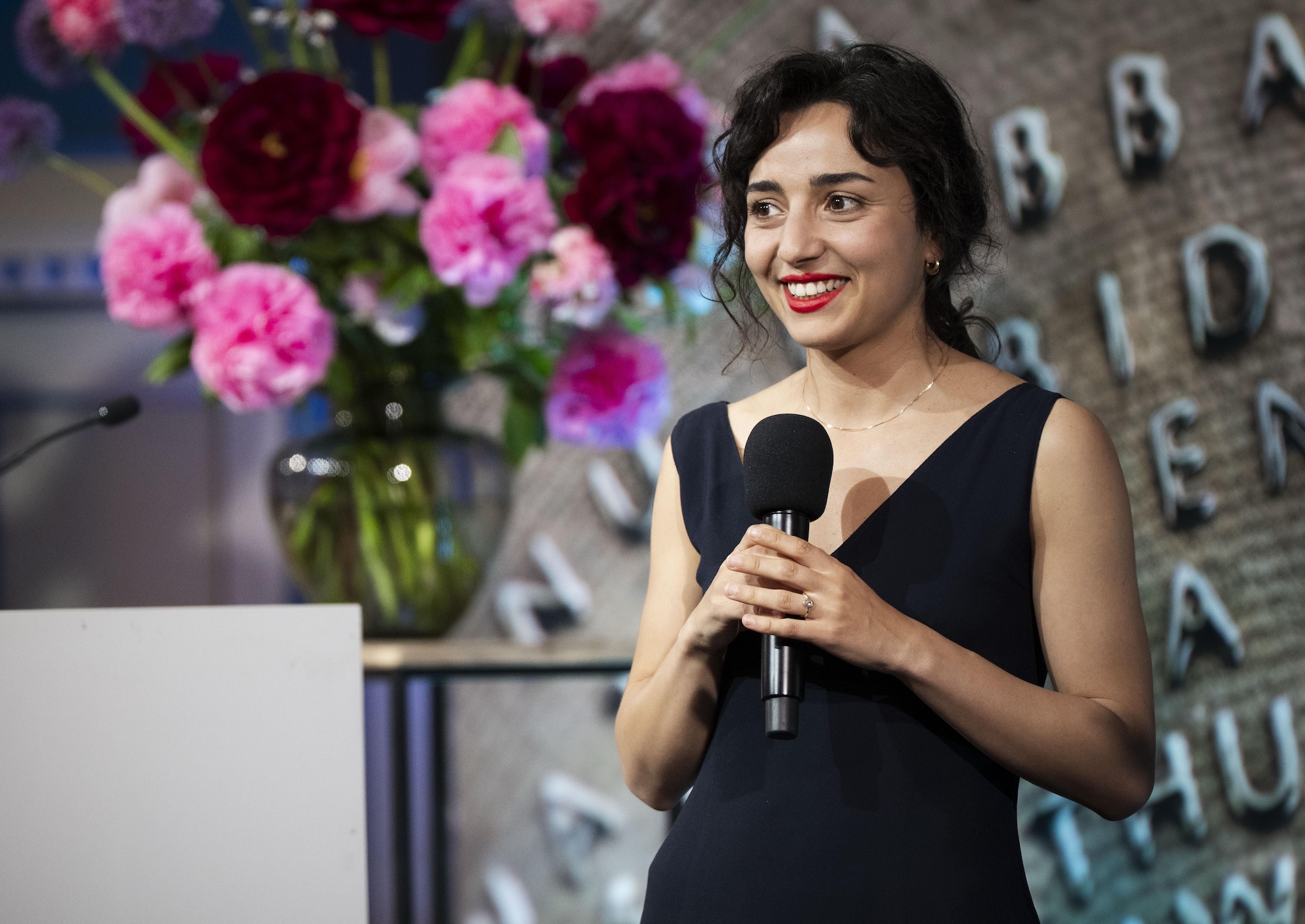 Safae el Khannoussi wint Libris Literatuur Prijs met debuut