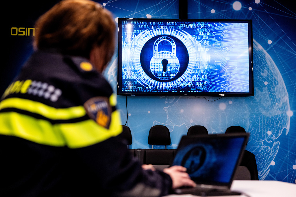 Russische hackers achter diefstal tienduizenden persoonsgegevens politie