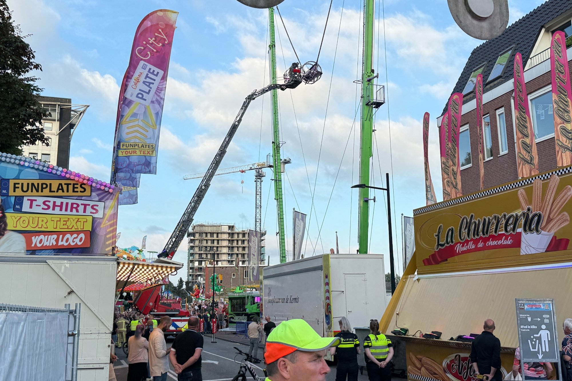 Kinderen vast op 20 meter hoogte in attractie op kermis Assen