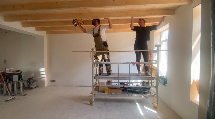 De Moeite Waard?! Sabijn flipt helemaal alleen een huis