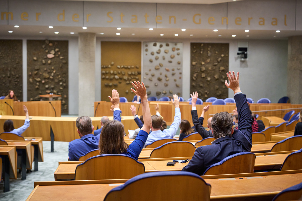 Tweede Kamer stemt voor verbod op 'homogenezingstherapie'