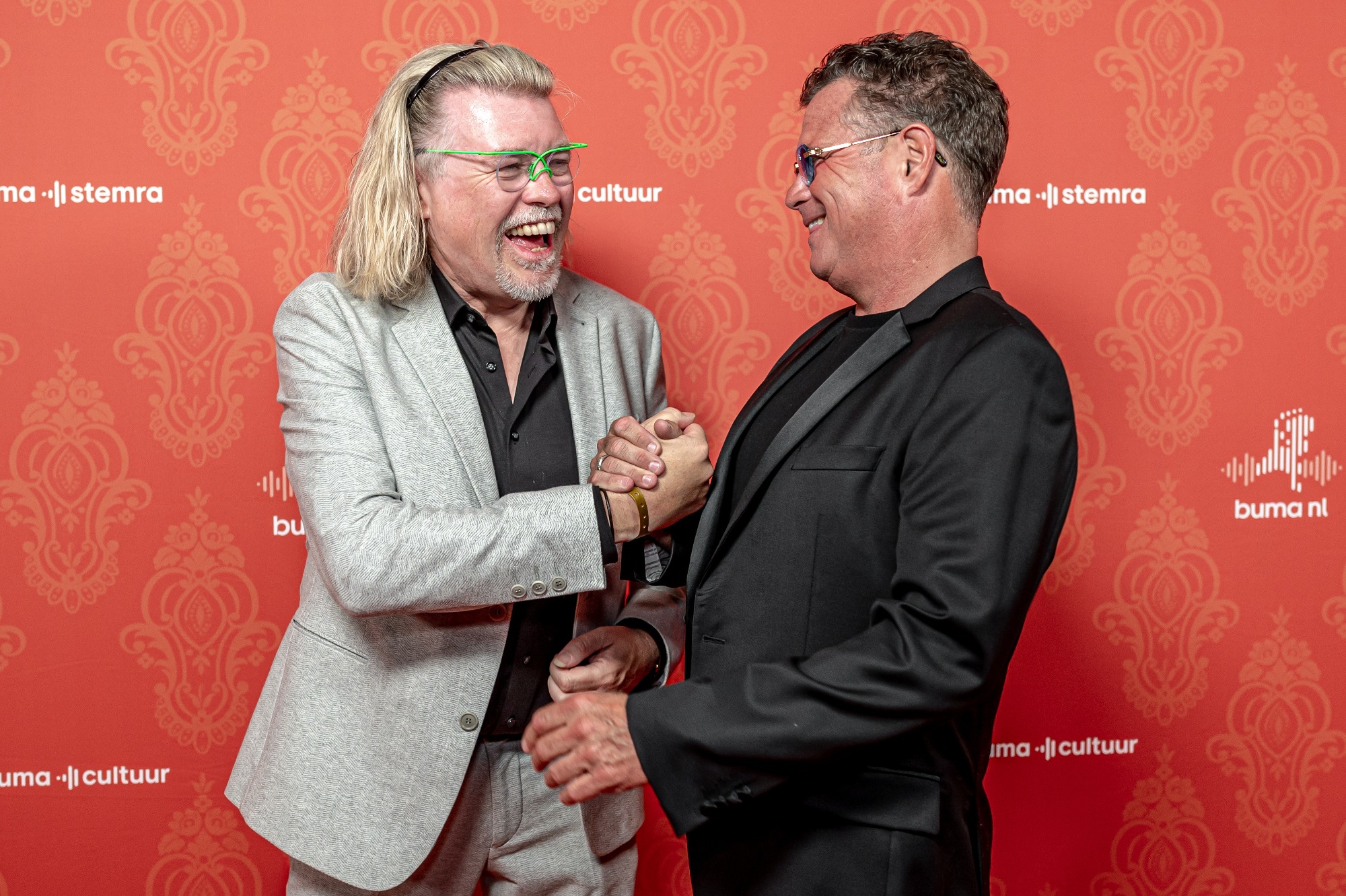 Bekende collega's in shock door overlijden Atje voor de sfeer-zanger ...