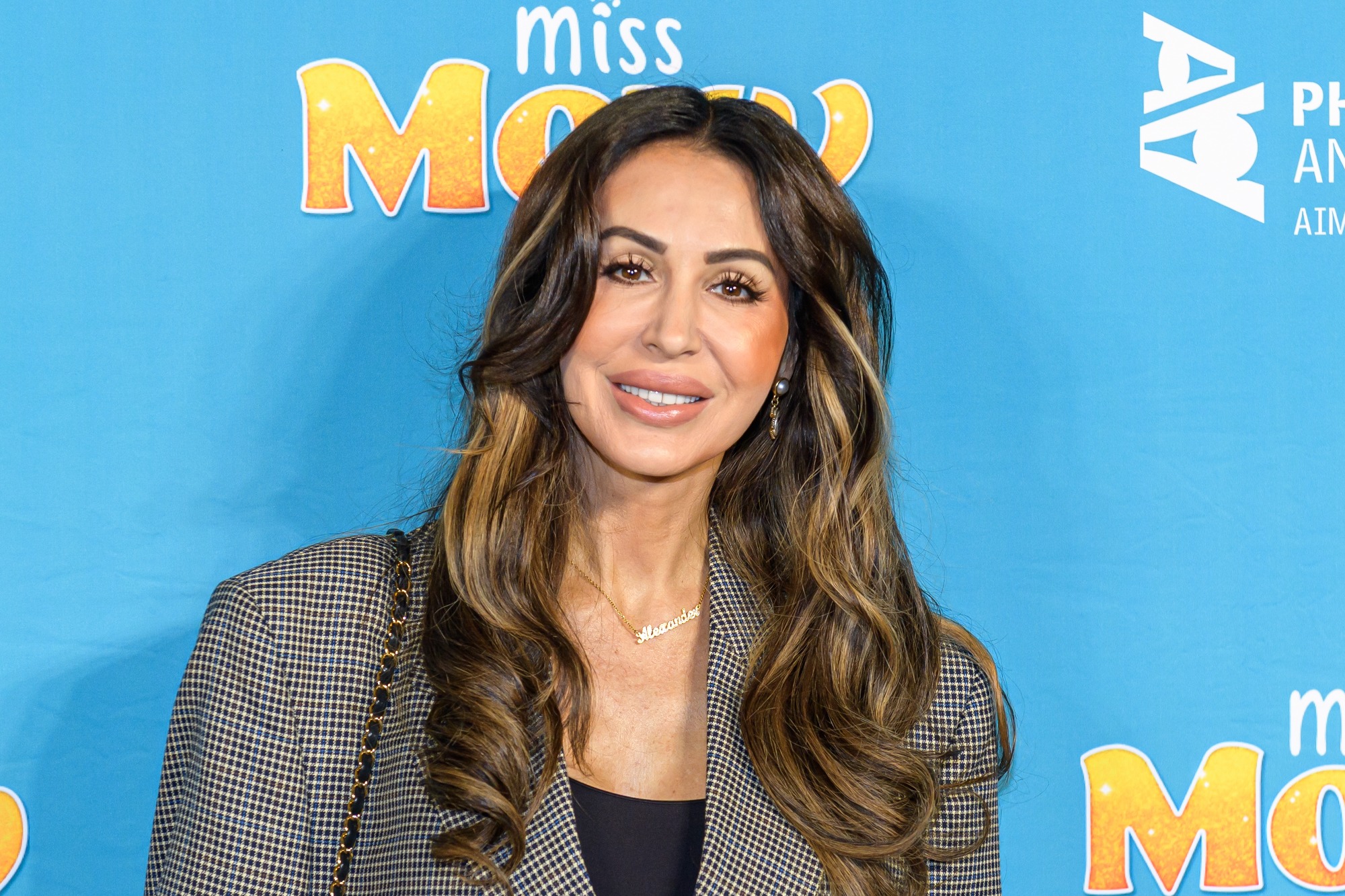 Tamara Elbaz 'bestudeert' eigen ontlasting: 'Zitten er wormpjes in?'