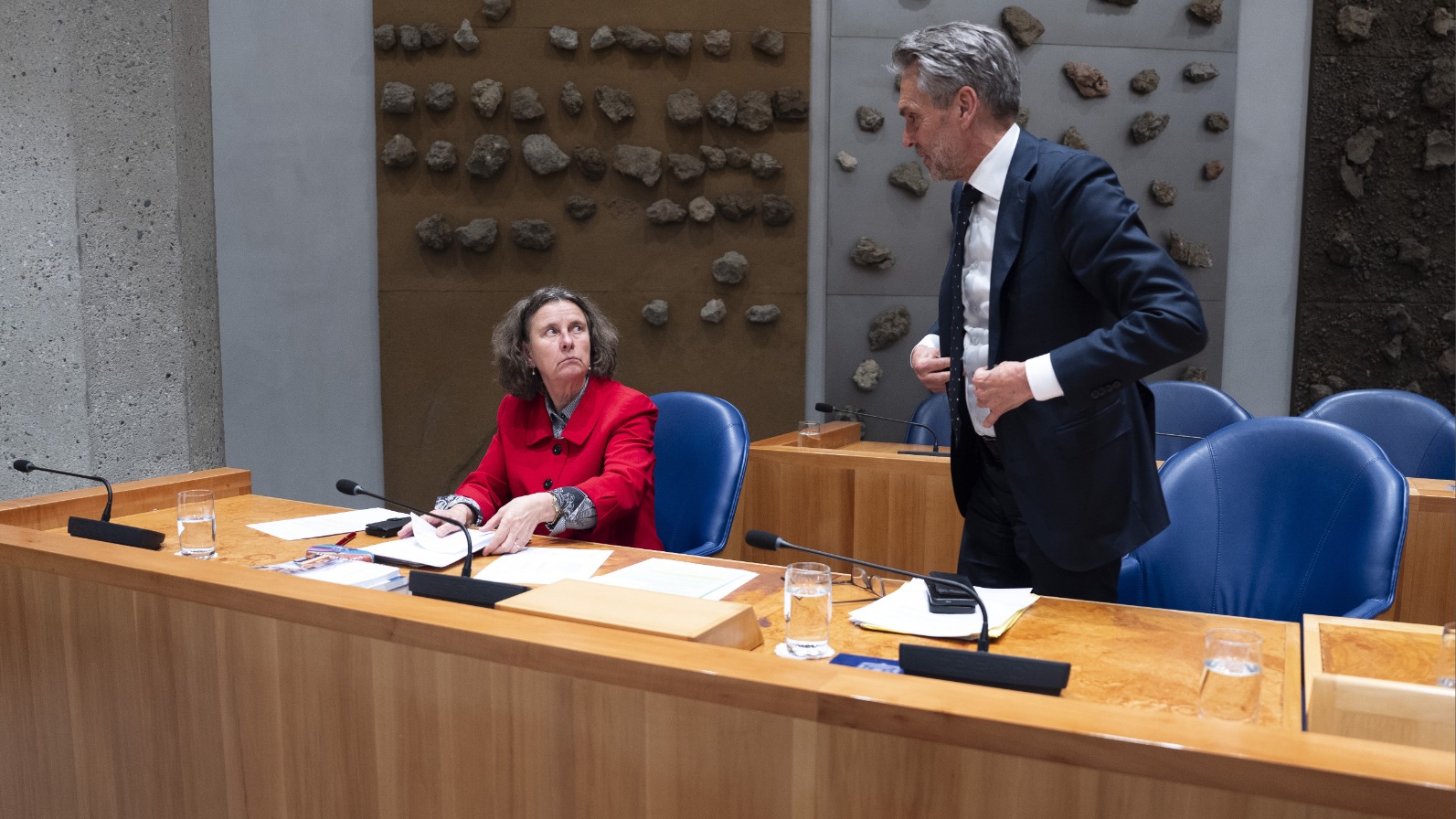 Ambtenaren floten Faber terug: 'Er wordt hier fact free gesproken'