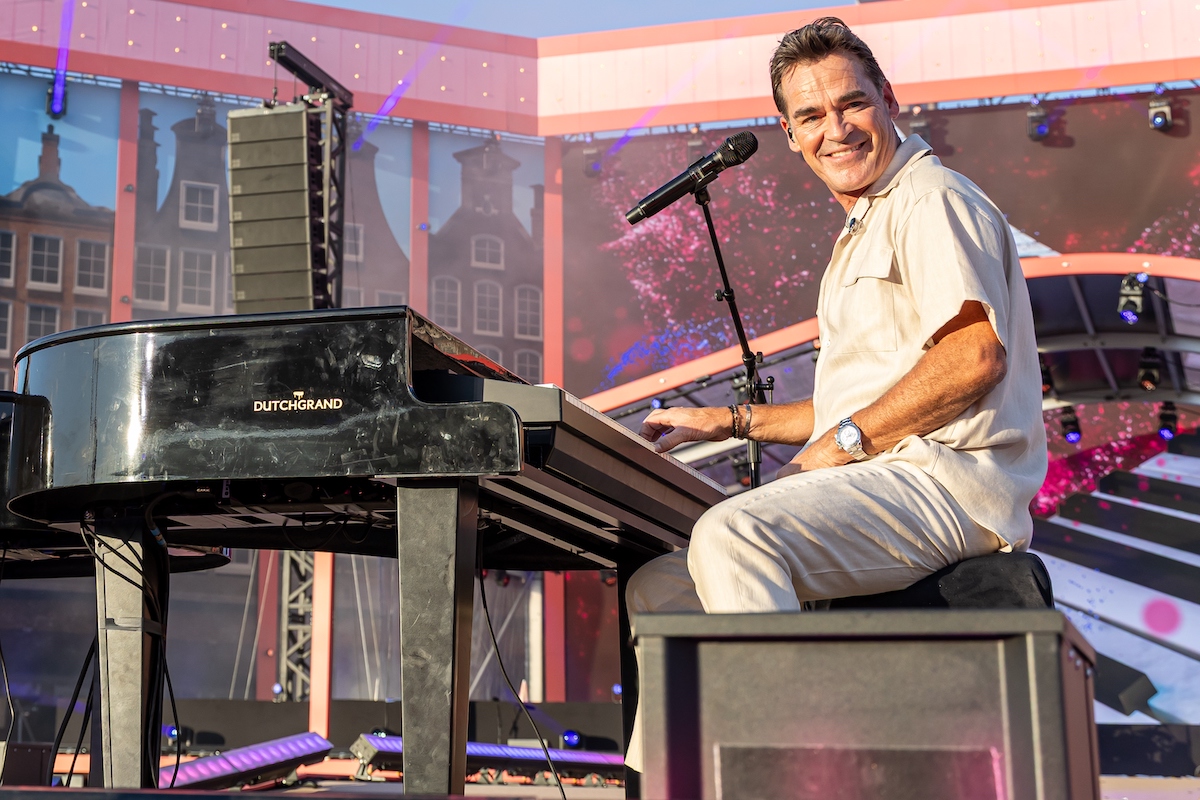 Jeroen van der Boom blaast vinyltraditie nieuw leven in met twee singles